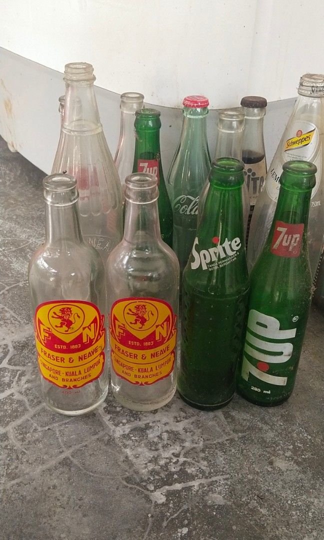 Botol minuman lama, Hobbies & Toys, Collectibles & Memorabilia, Vintage ...
