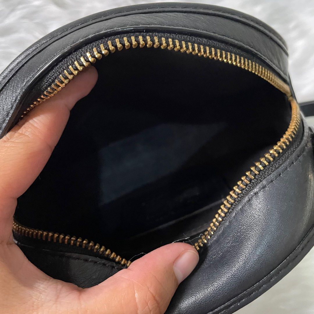 Coach Canteen Crossbody on Carousell