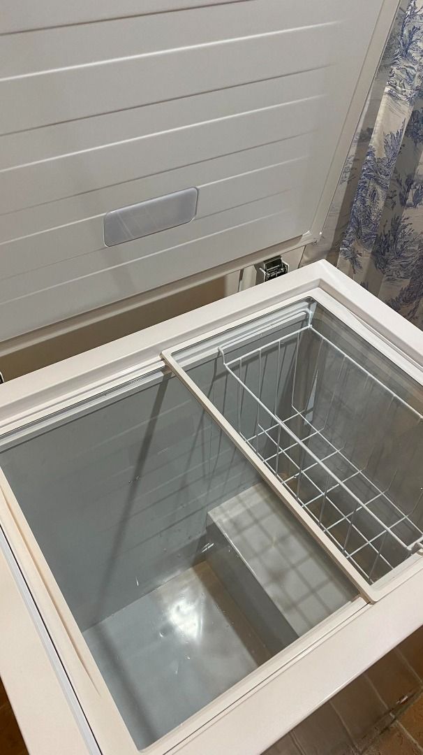 Condura Chest Freezer (CCF150RI 5 cu.) on Carousell