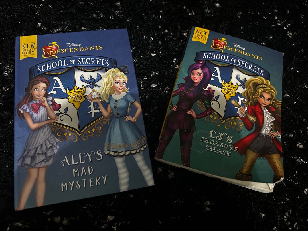 Disney descendants school of secrets, Hobbies & Toys, Books & Magazines ...