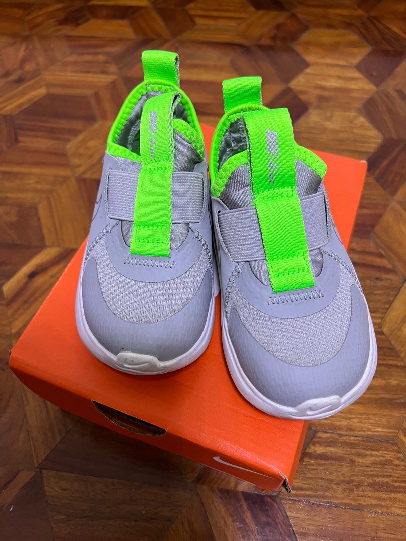 Flex Plus Young Athletes Sneakers US 7C on Carousell