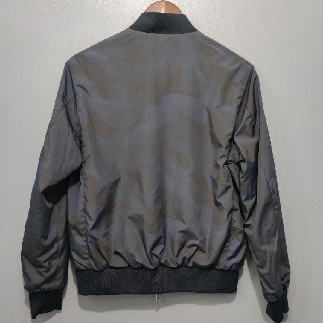 FREE SF | GLOBAL WORK MENS REVERSIBLE LIGHT BOMBER JACKET on Carousell