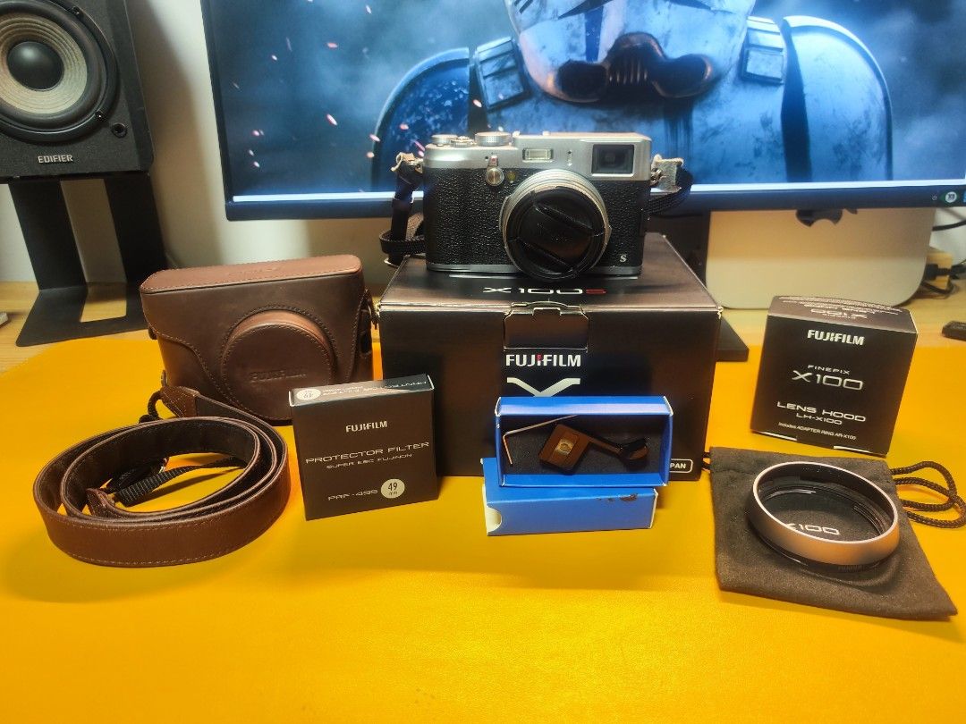 Fujifilm X100s (Full Set), Photography, Cameras on Carousell