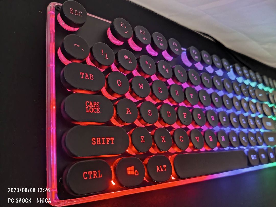 GIGAWARE RETRO PUNK LUMINOUS RGB KEYBOARD BLACK on Carousell