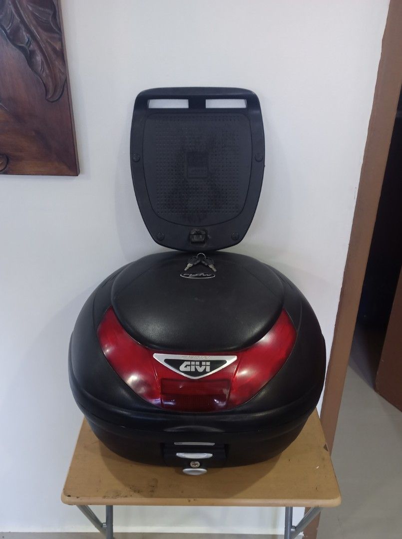 Givi top box model (flow E350N) with base plate & 2 duplicated keys ...