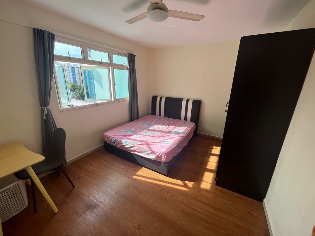 Staying with landlord For 1 pax only 330026 2 mins to Boon Keng MRT, Property, Rentals, Room ...