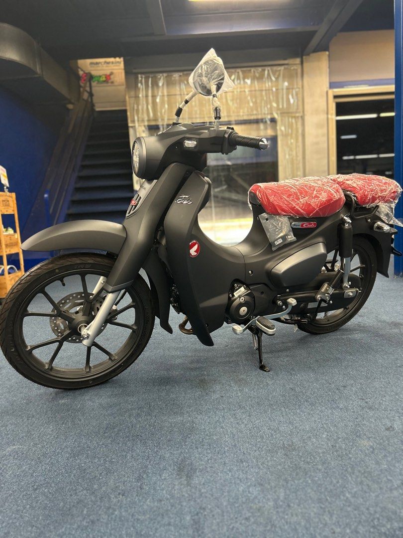 HONDA super cub 125, 機車, 重機在旋轉拍賣