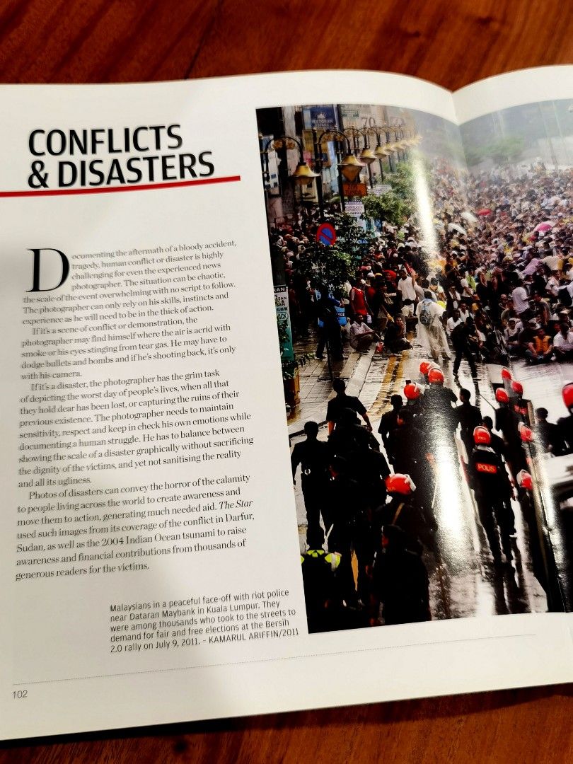 Hotshots 40 Years Of Great News Image Book By The Star Photographer Photography Shots History ...