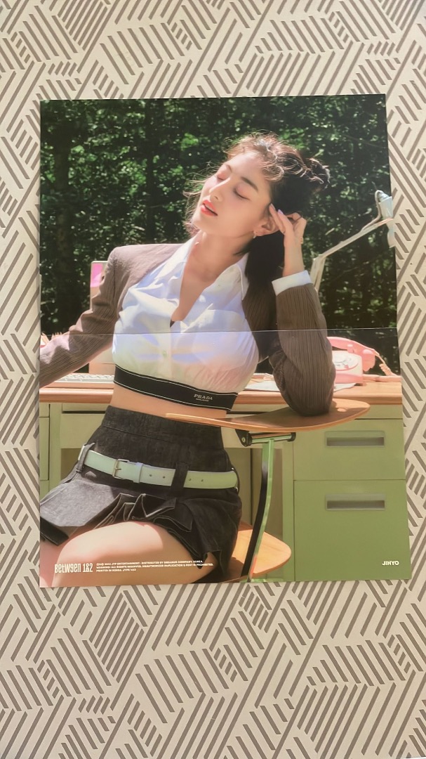 Jeongyeon between 1 and 2 folded poster, Hobbies & Toys, Memorabilia ...
