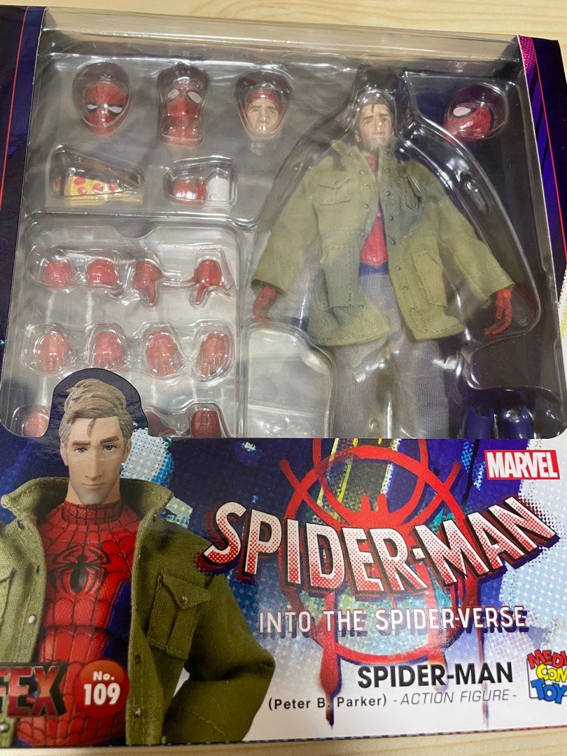 Mafex No. 109 Spiderman Into The Spider- Verse Peter B Parker Shf