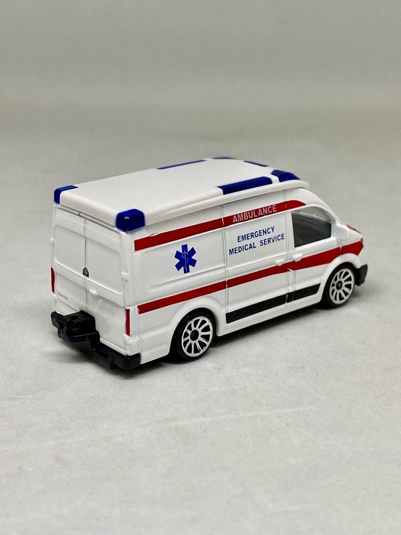 Majorette Mystery Egg Volkswagen VW CRAFTER White Pickup Emergency ...
