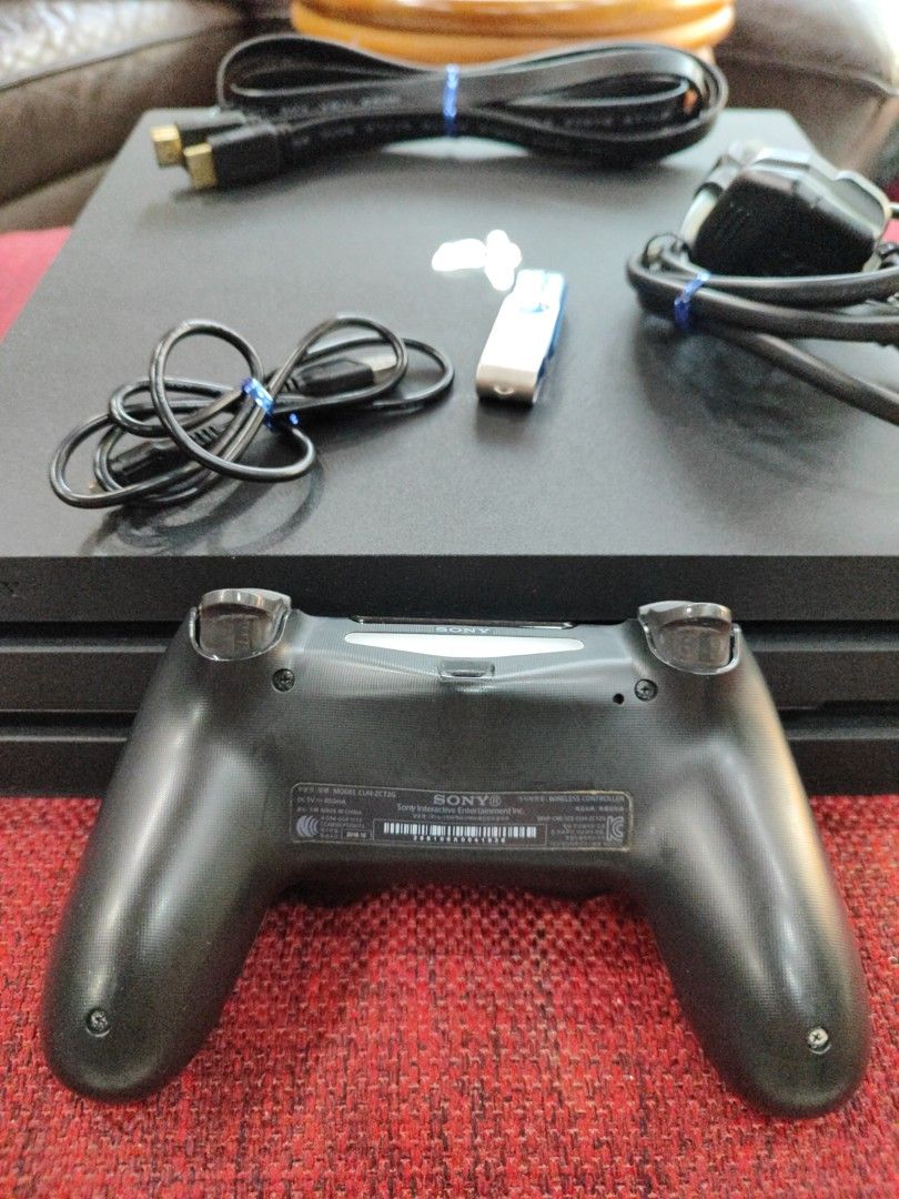 Modded Ps4 Pro Firmware 9.00 full set with cables, thumb drive and ...