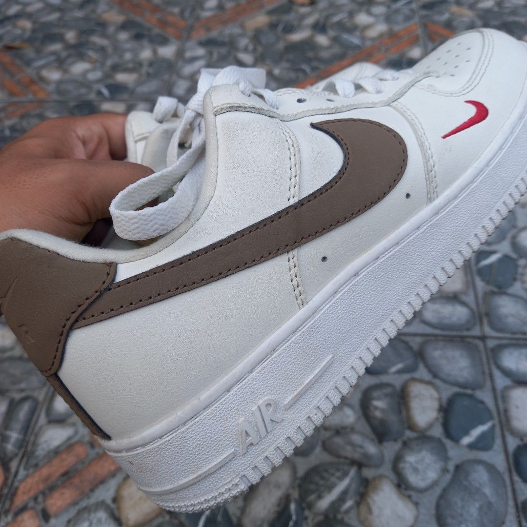 NIKE AIR WHITE BROWN MULTI SWOOSH, Fesyen Pria, Sepatu , Sneakers di ...