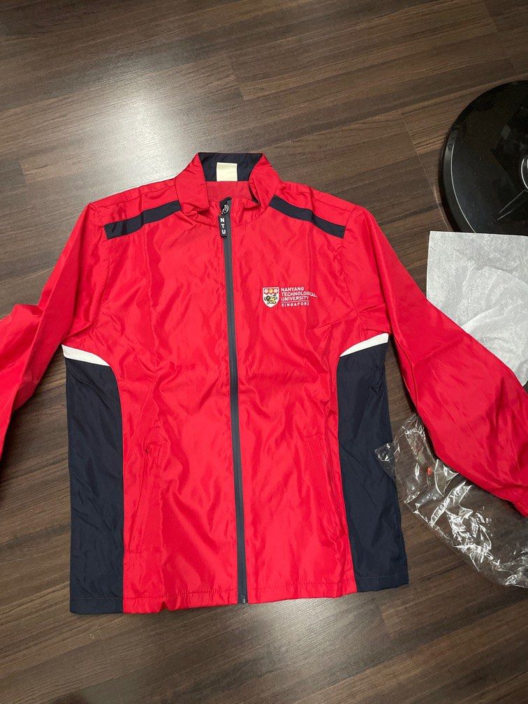 NTU Spirit Windbreaker/Jacket, Men's Fashion, Activewear on Carousell