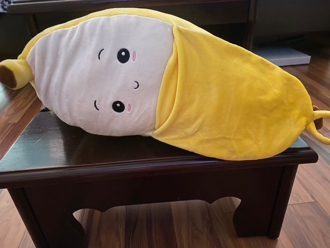 PRELOVED - Miniso Banana Plushie, Hobbies & Toys, Toys & Games on Carousell
