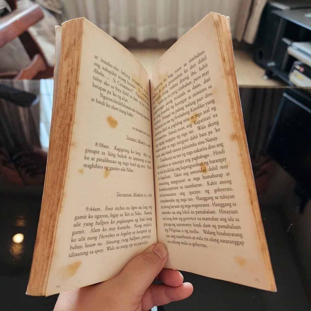 Pre-loved Bob Ong's Ang Mga Kaibigan ni Mama Susan [First Edition ...