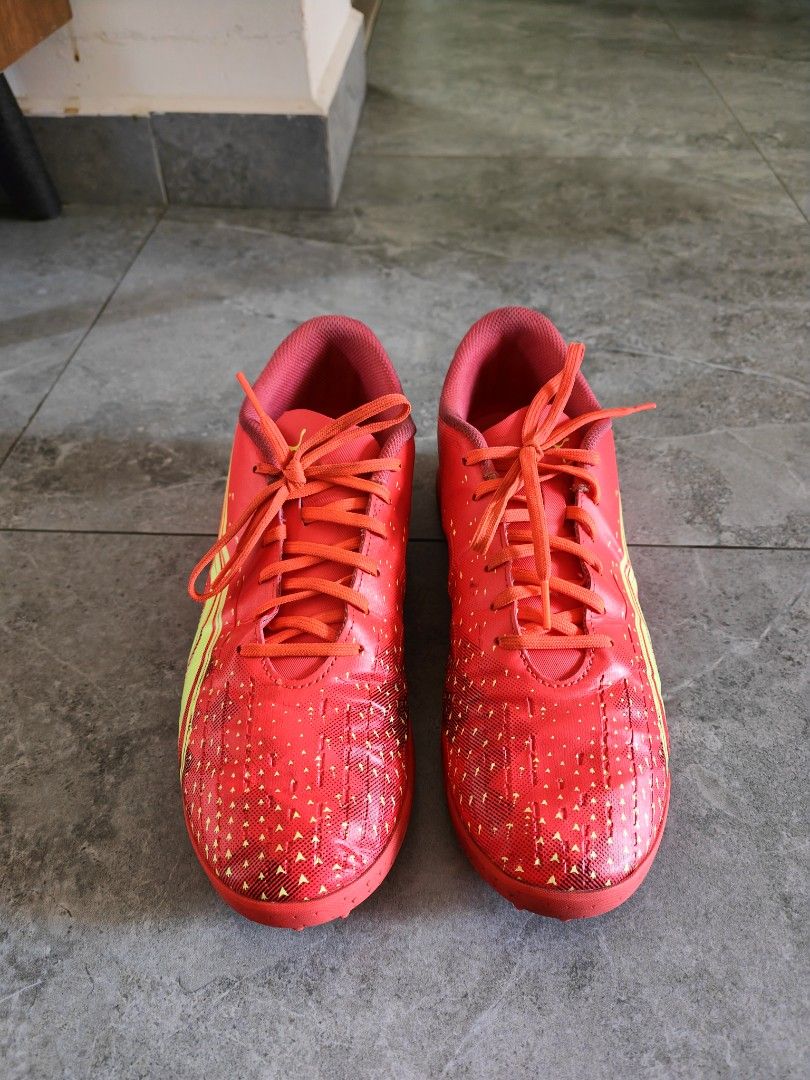 Puma Ultra Ultimate UK9.5, Sports Equipment, Sports & Games, Racket ...