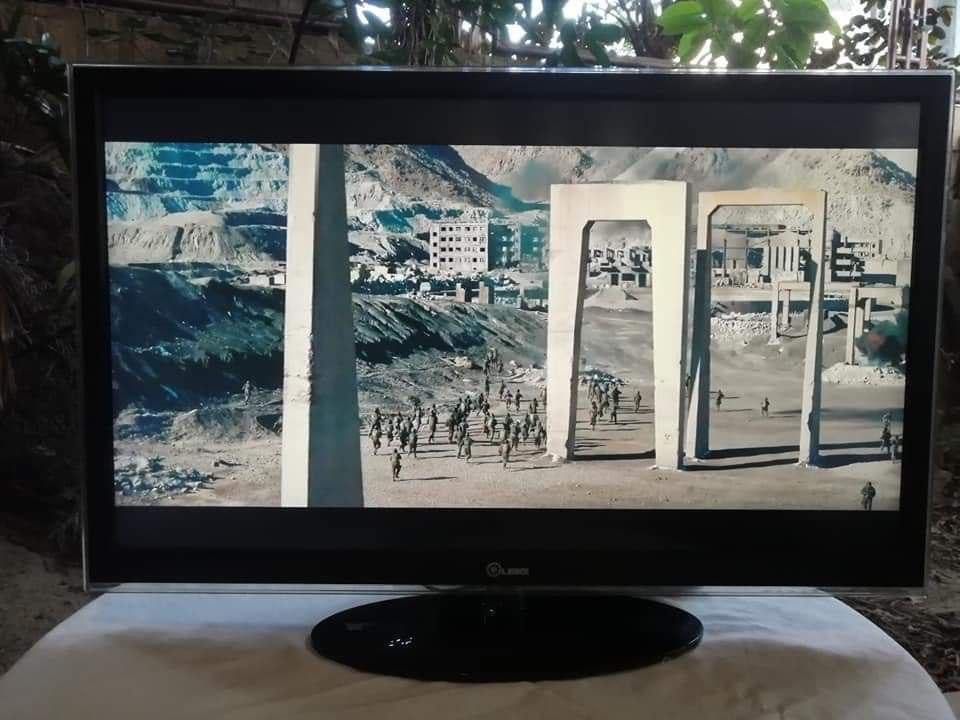 Qube 42-inch LED Smart TV, TV & Home Appliances, TV & Entertainment, TV ...