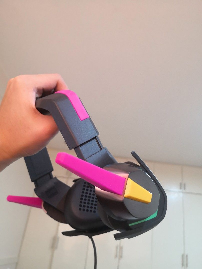 Razer Meka D.VA Headset, Audio, Headphones & Headsets on Carousell