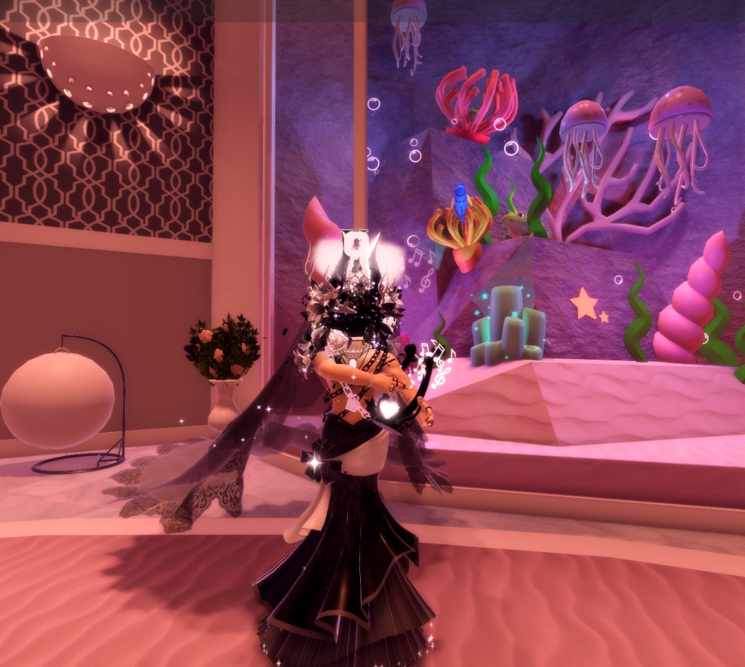 ROYALE HIGH SETS, MAJOR SALE (READ DESC!), Video Gaming, Gaming ...