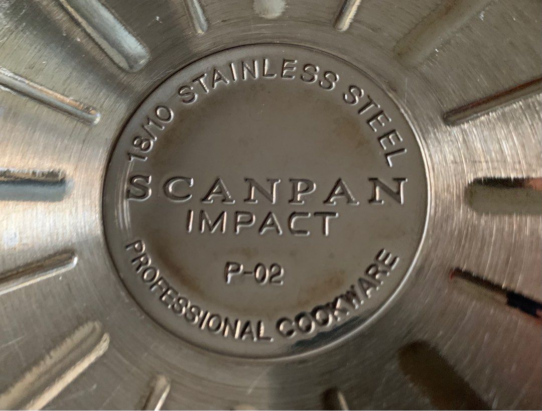 Scanpan Impact 32cm covered wok, Furniture & Home Living, Kitchenware ...