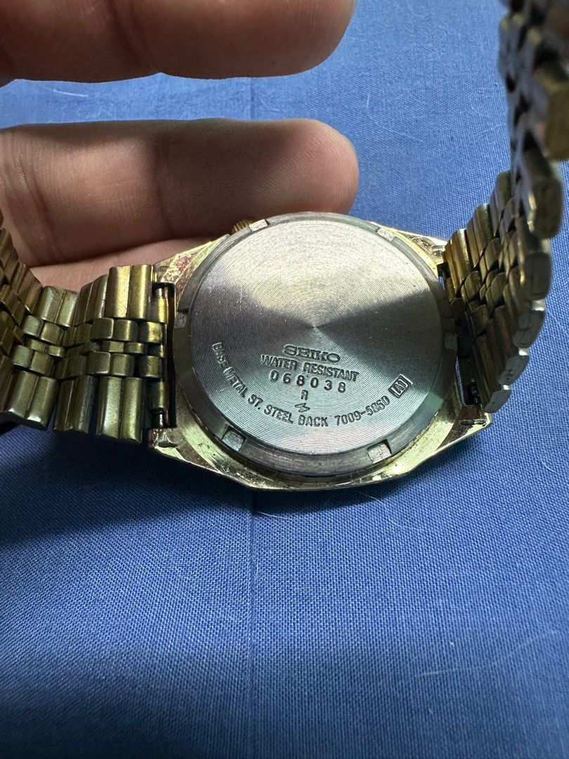 Seiko 5 Automatic Square Vintage Gold Watch, Men's Fashion, Watches ...