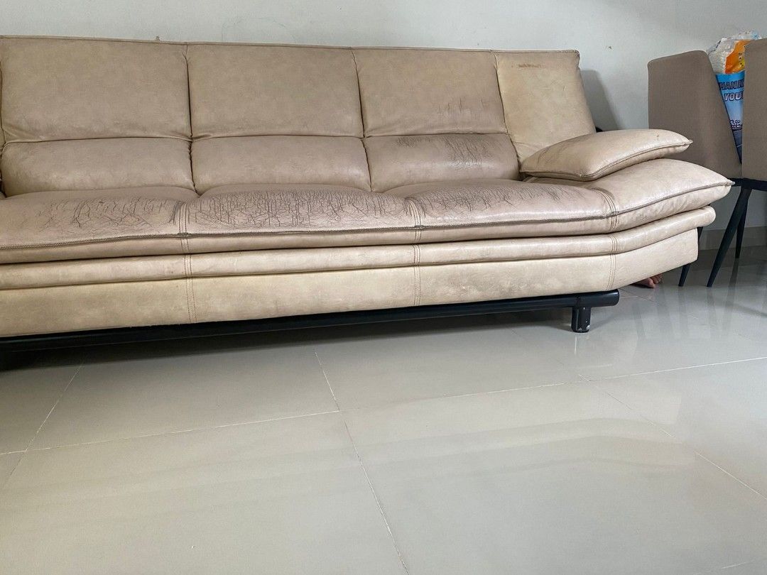 Sofa Cellini Big Size, Perabotan Rumah di Carousell