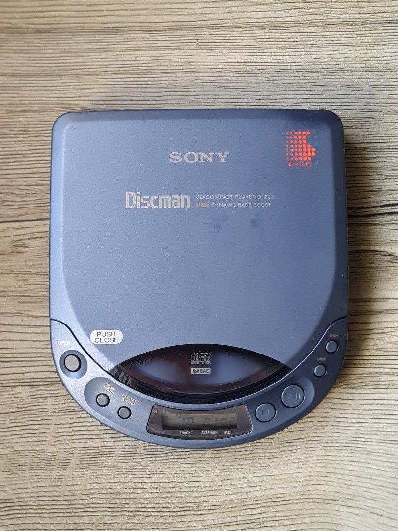 Sony D-223 Walkman Discman Portable CD Player, Audio, Portable Music Players on Carousell
