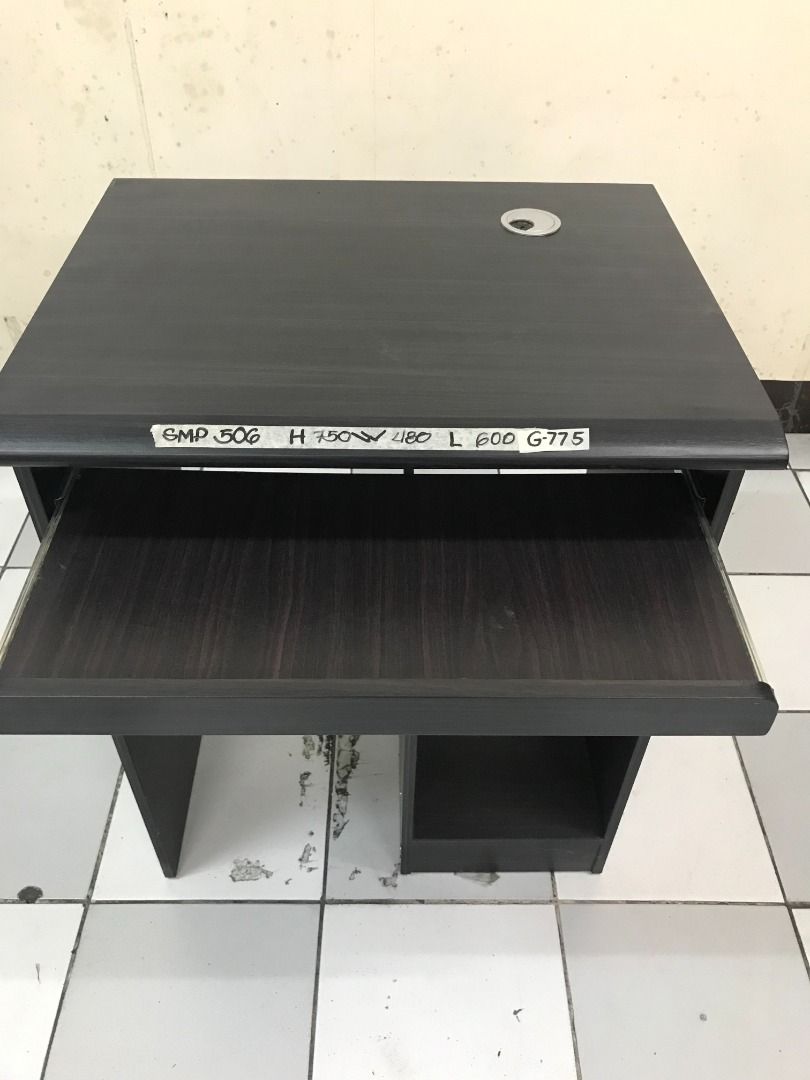 Study/Comp Table SMP 506 Wng G775 [FREE SHIPPING TO SELECTED MM / WITH ...