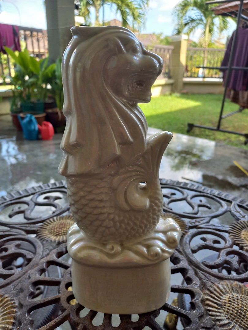 Tabung singa laut, Hobbies & Toys, Collectibles & Memorabilia, Vintage ...