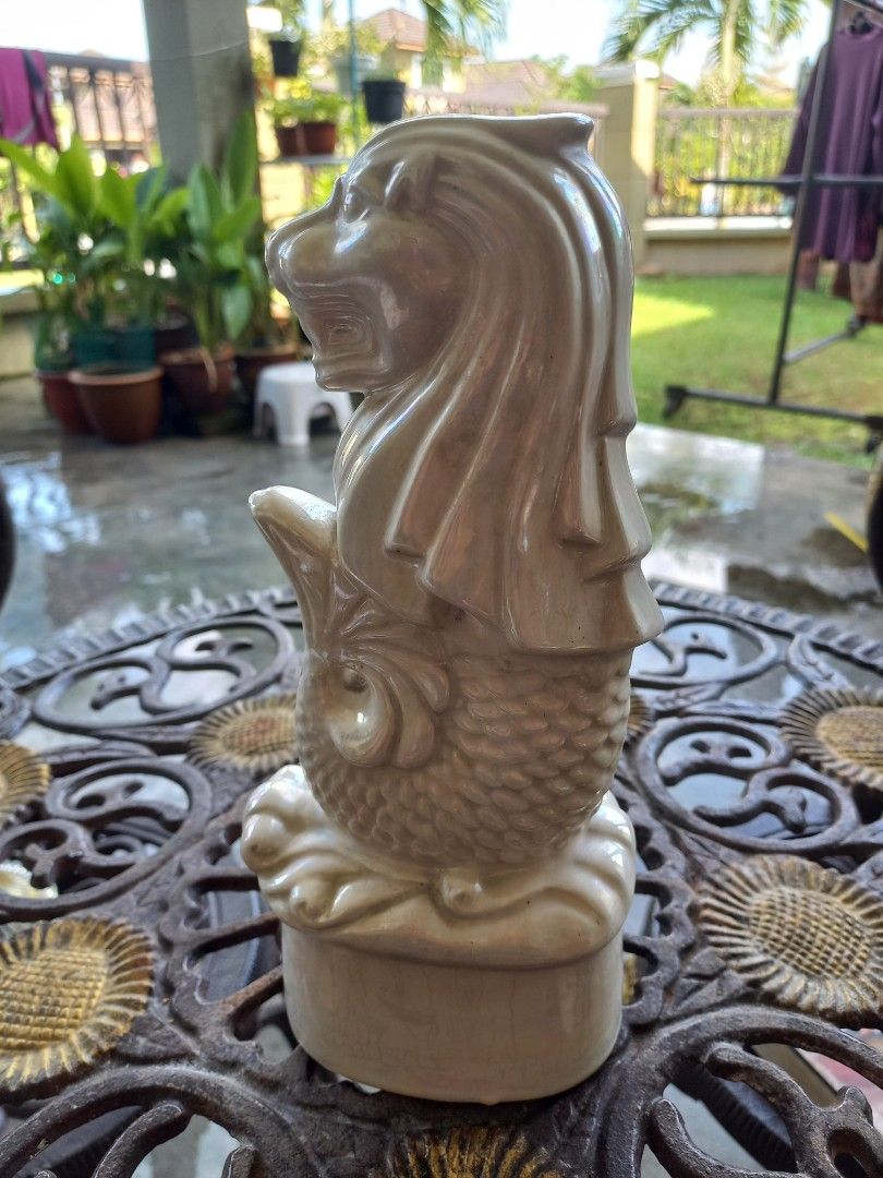 Tabung singa laut, Hobbies & Toys, Collectibles & Memorabilia, Vintage ...