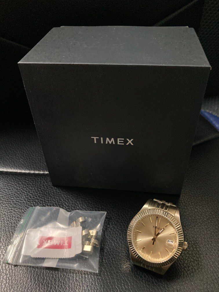 Timex watch (gold), 名牌, 手錶 - Carousell