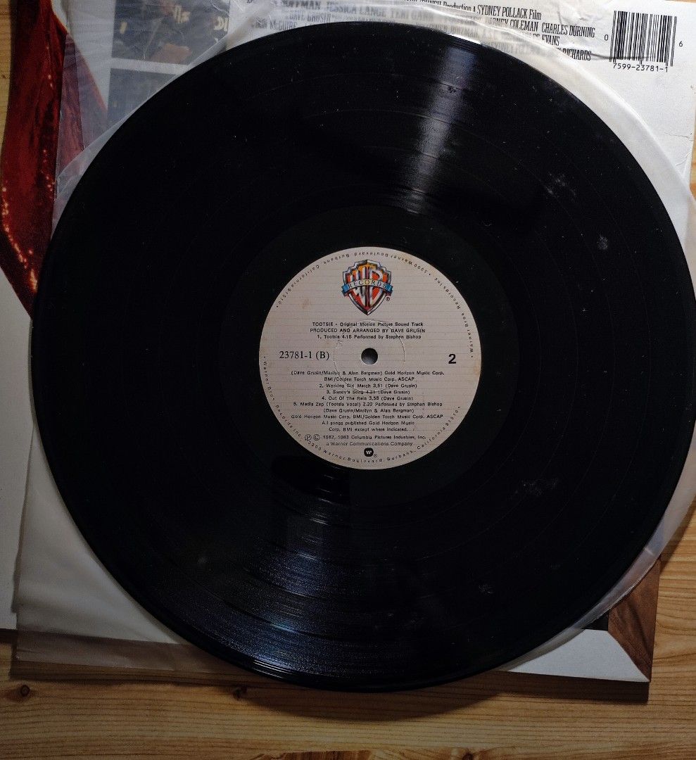 Tootsie - Original Motion Picture Soundtrack[LP], Hobbies & Toys, Music & Media, Vinyls on Carousell