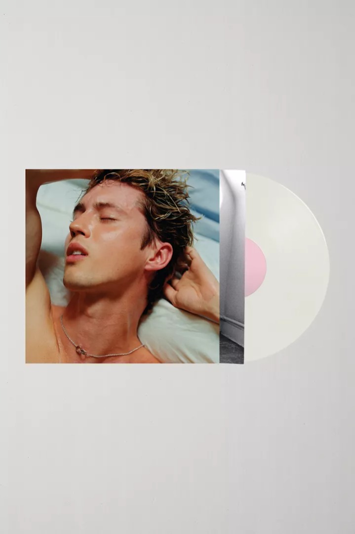 Troye Sivan - Something To Give Each Other (美國UO 限定 (透明奶白色) LP 黑膠唱片), 預購 - Carousell