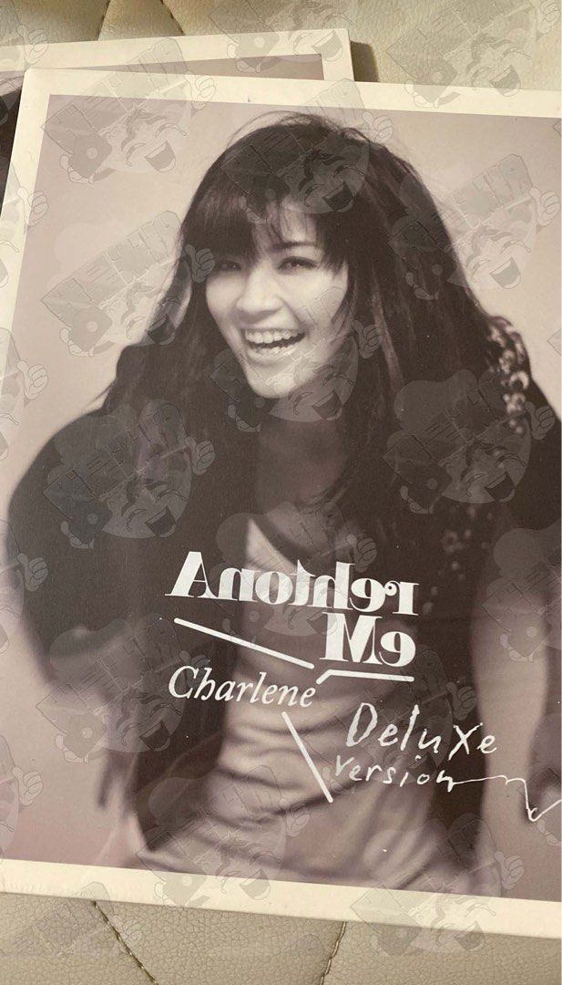 Twins sa 蔡卓妍 another me 寫真版 usb版 全新未開封, 興趣及遊戲, 音樂、樂器 & 配件, 音樂與媒體 - CD 及 DVD - Carousell