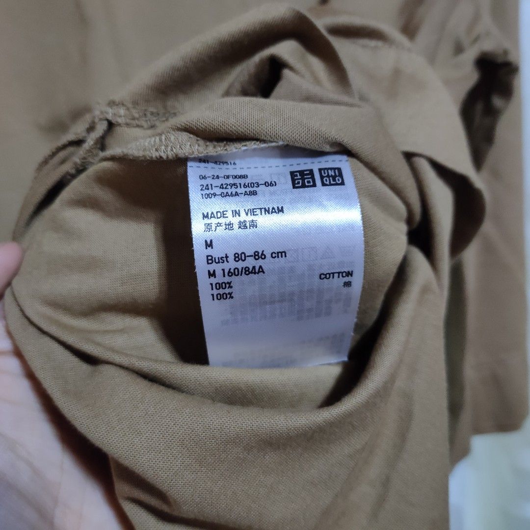 UNIQLO BASIC TOP on Carousell