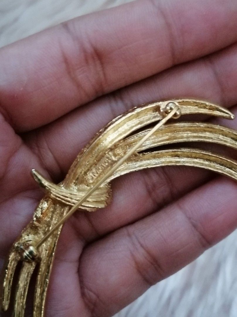 Vintage MONET Gold toned BROOCH, Women's Fashion, Jewelry & Organizers ...