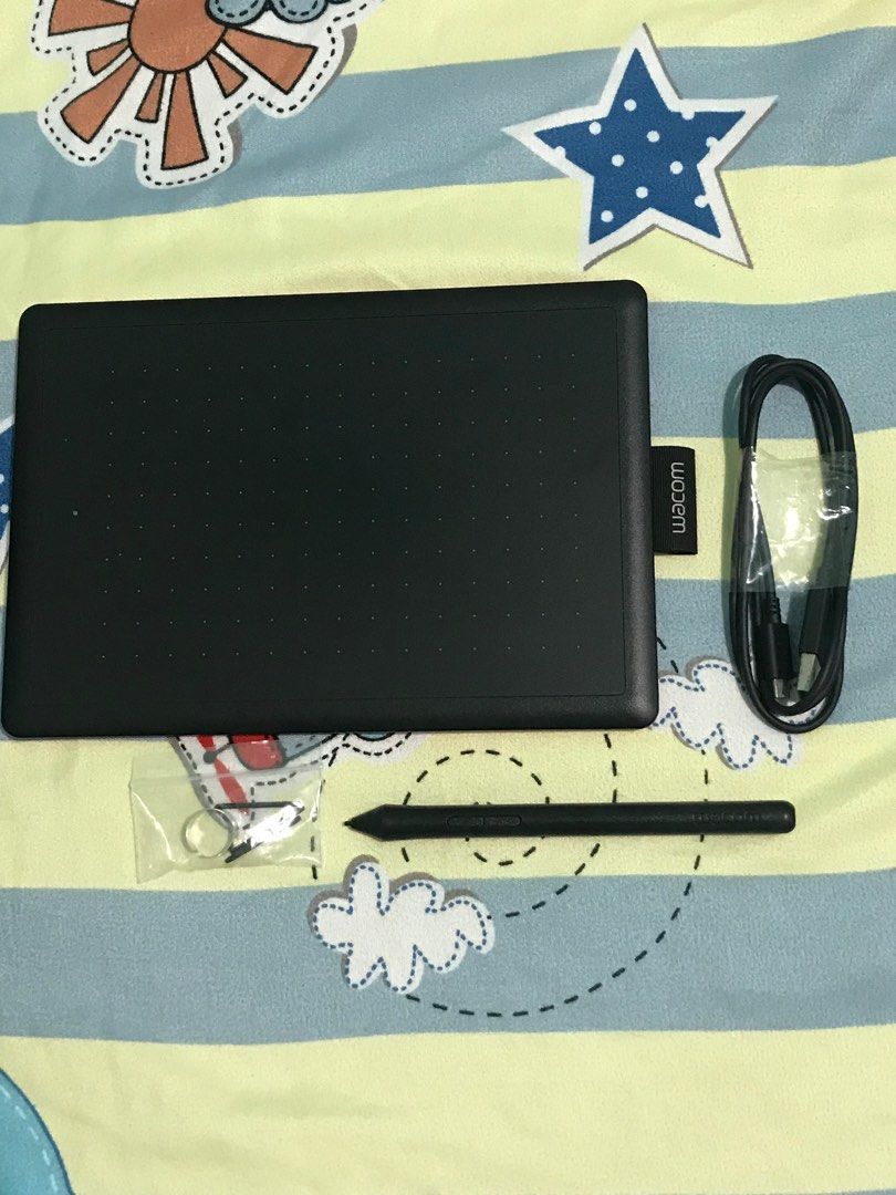 Wacom CTL-472/K0-C Graphic Drawing Pen Tablet Small One by Wacom., Computers & Tech, Parts ...