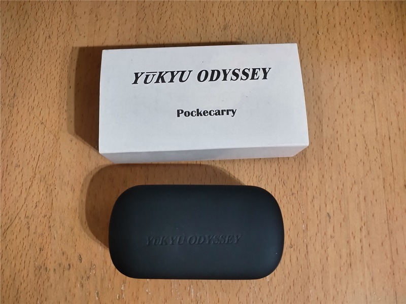 【二手全新】YUKYU ODYSSEY 悠久 摺疊眼鏡專用盒, 她的時尚, 手錶及配件, 墨鏡、眼鏡在旋轉拍賣