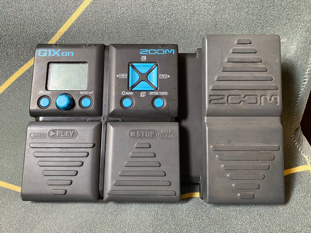 Zoom G1Xon with Free Original Adapter, Hobbies & Toys, Music & Media ...