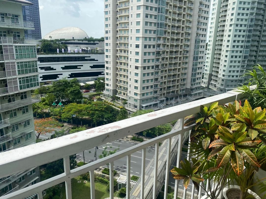 2BR for Sale in Two Serendra Encino Tower BGC Taguig, Property, For ...