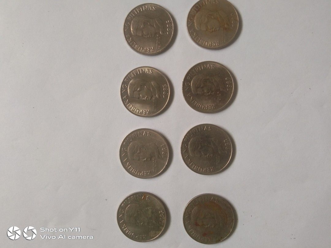 5 peso ang bagong lipunan, 2 peso set coconut big and small, 1 peso ...