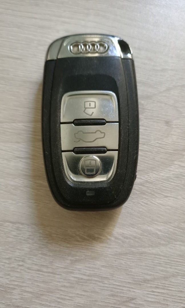 Audi S5 key Remote, Car Accessories, Accessories on Carousell