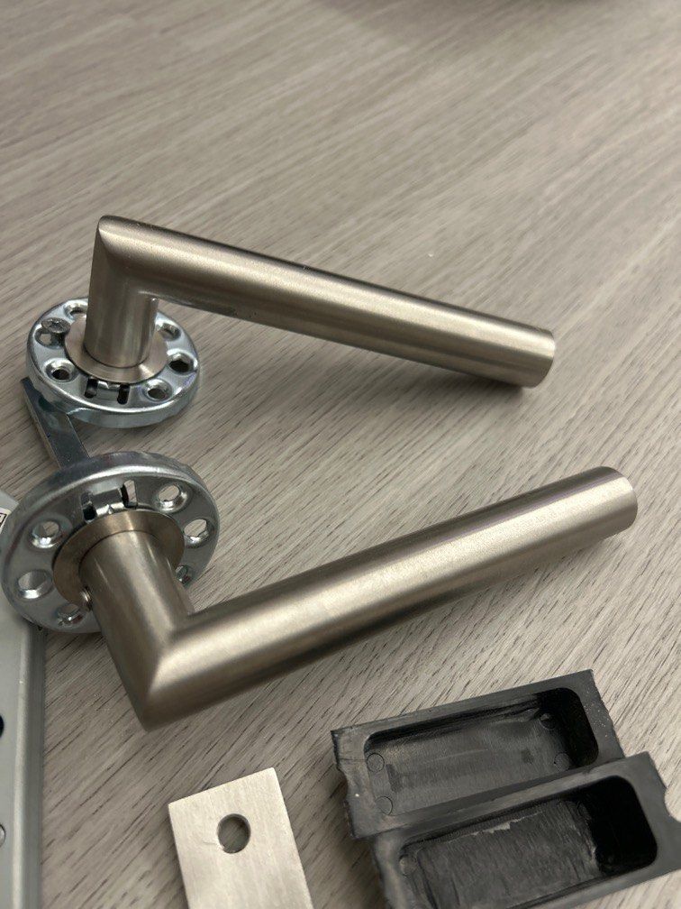 Briton door lock and handle set, Furniture & Home Living, Security ...