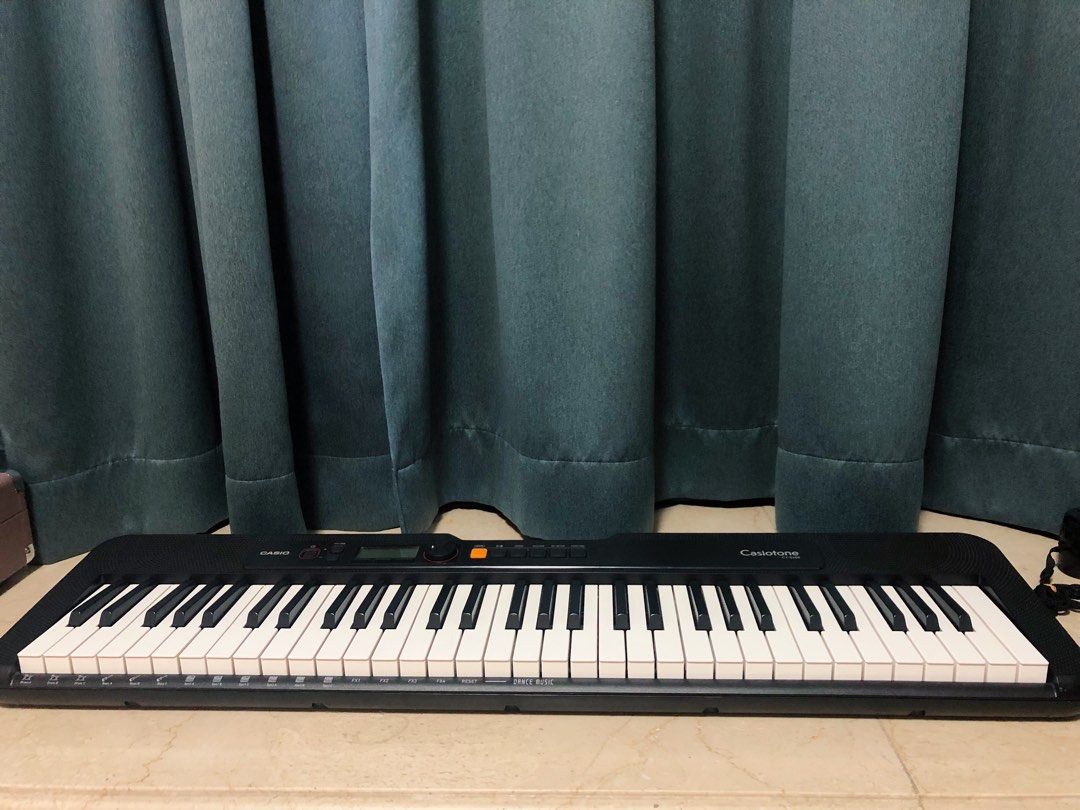 Casio Keyboard - CT S200, Hobbies & Toys, Music & Media, Musical ...