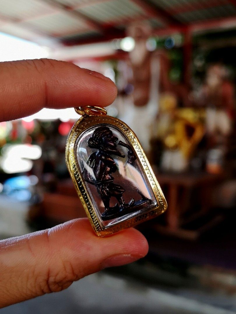 Chuchok LP Daeng 1st Batch BE2555, Hobbies & Toys, Religious Items on ...