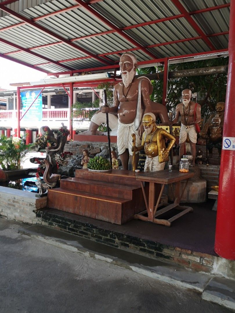 Chuchok LP Daeng 1st Batch BE2555, Hobbies & Toys, Religious Items on ...