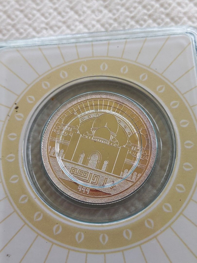 Coin medallion masjid sheikh Zayed UAE, Hobbies & Toys, Collectibles ...