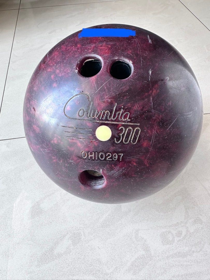 Columbia 300 bowling ball set, Sports Equipment, Sports & Games ...
