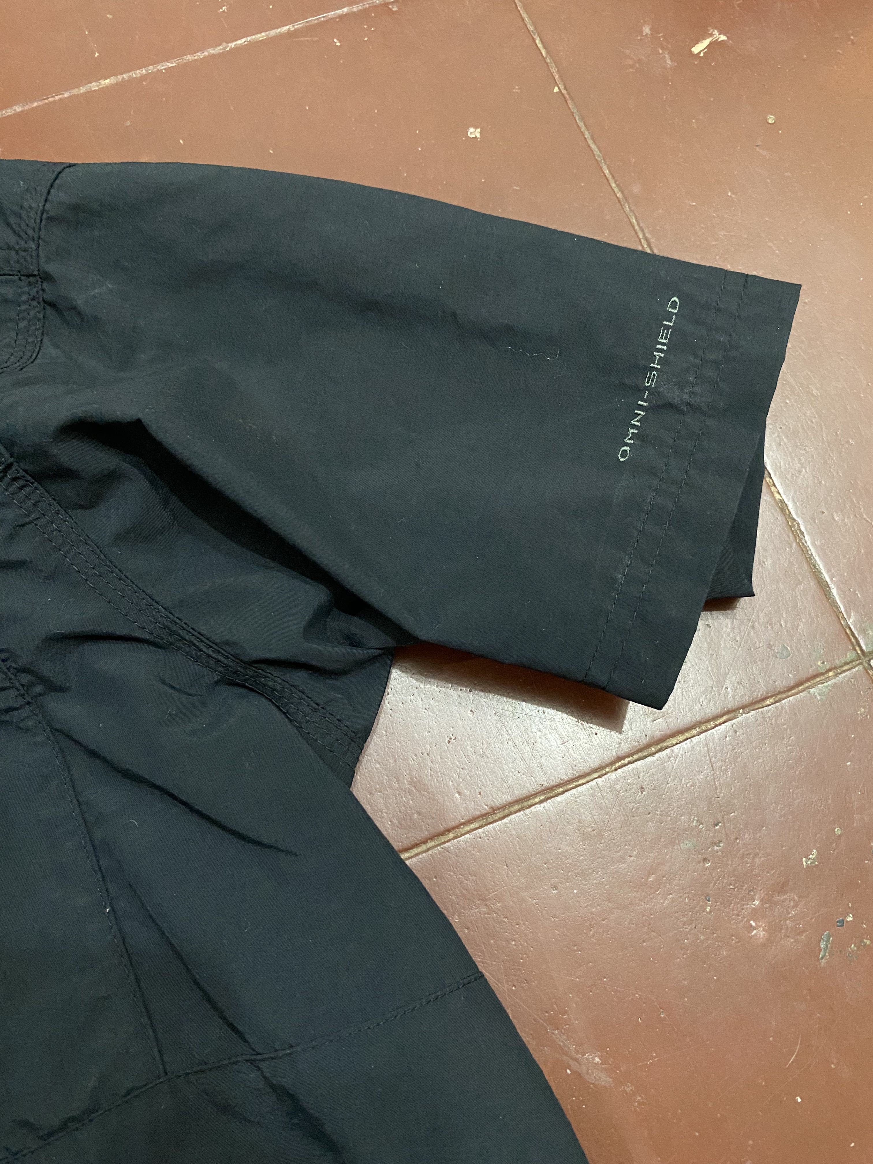 Columbia omni shield trek polo on Carousell